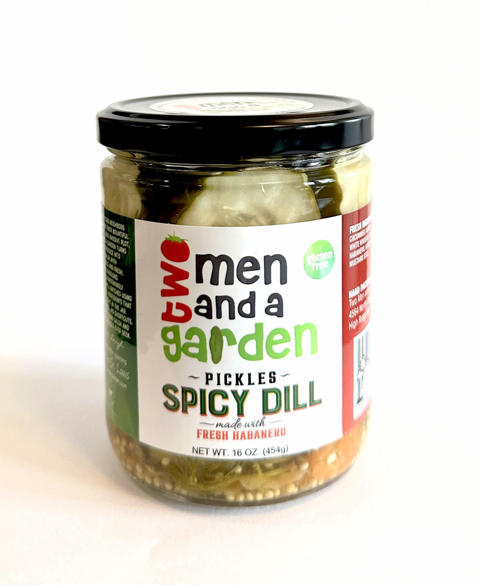 Spicy Dill Pickles - Two Men and a Garden